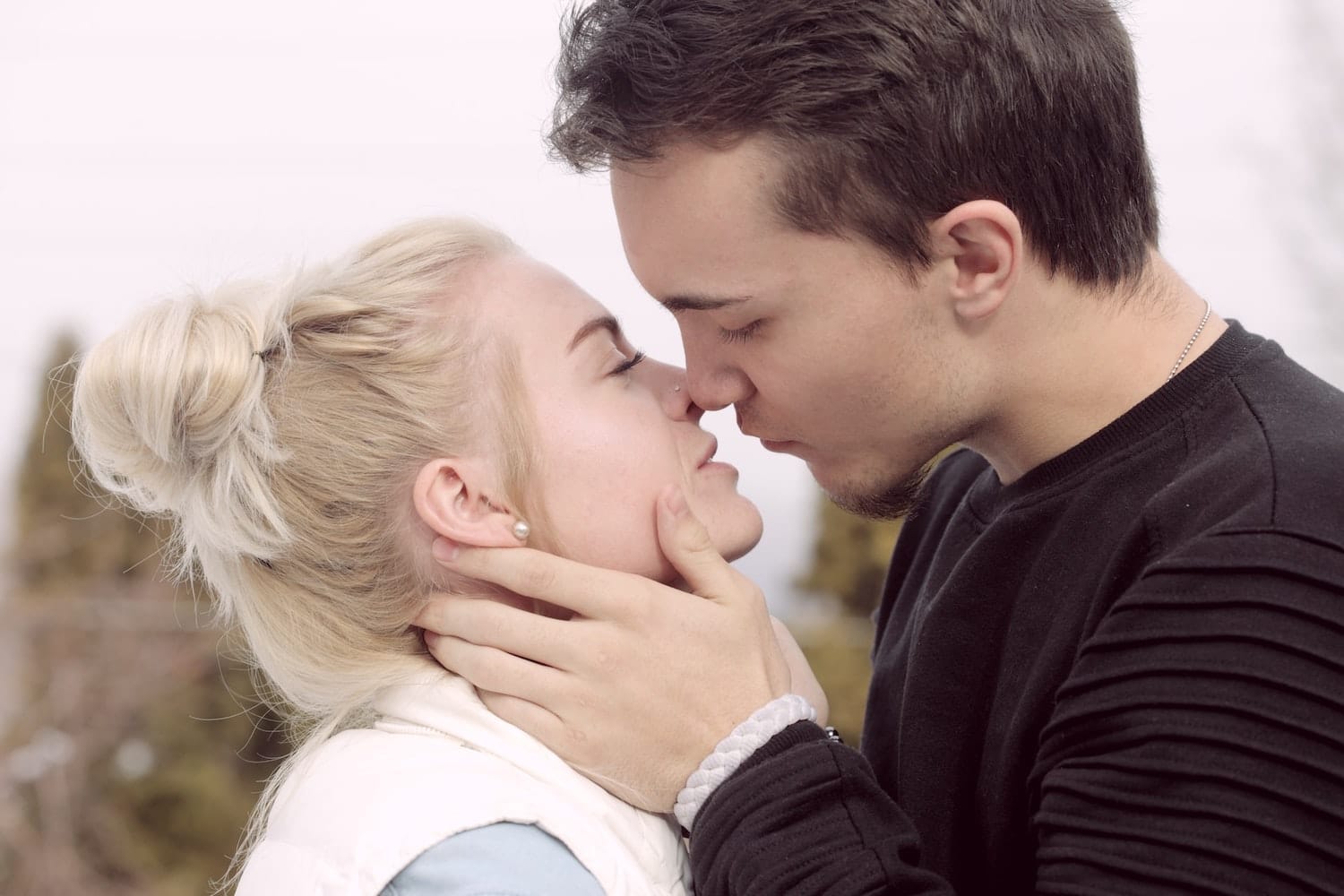 Amour ou attachement : comment reconnaître la différence